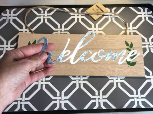Easy Two Dollar Welcome Sign - Chas' Crazy Creations