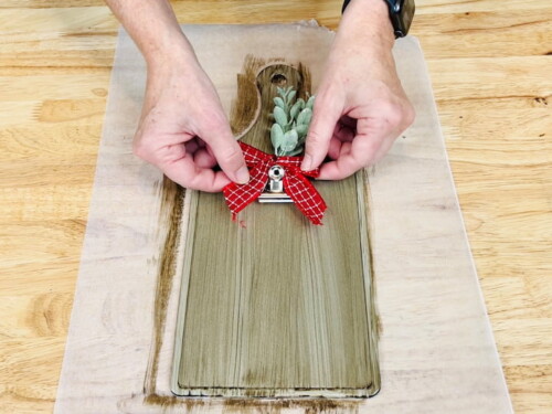 Easy and Awesome Dollar Tree Cutting Board Crafts You Won't Want To ...