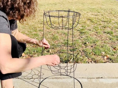 Dollar Tree Planters: Easy and Awesome DIY with Video - Chas' Crazy ...