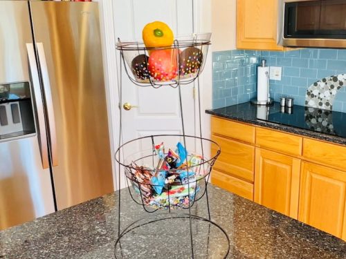 Dollar Tree Planters: Easy and Awesome DIY with Video - Chas' Crazy ...