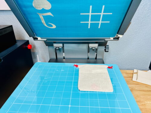 How Does Screen Printing Work: Beginners Guide - Chas' Crazy Creations